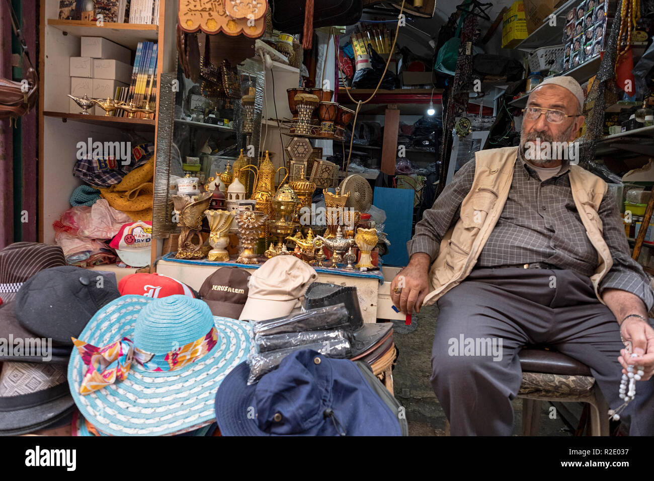 Storekeeper hi-res stock photography and images - Alamy