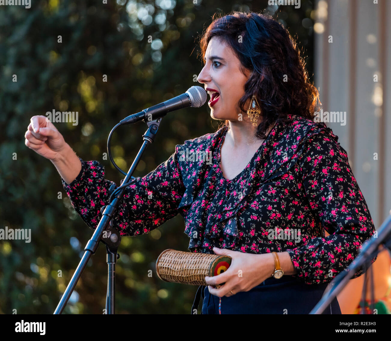 Women sara hi-res stock photography and images - Alamy