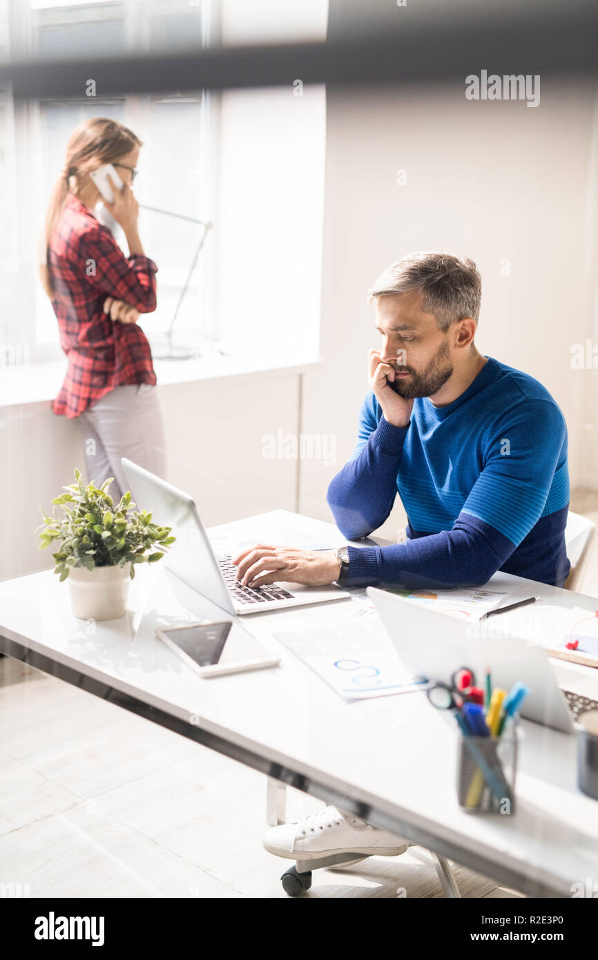 Laptop organization hi-res stock photography and images - Alamy