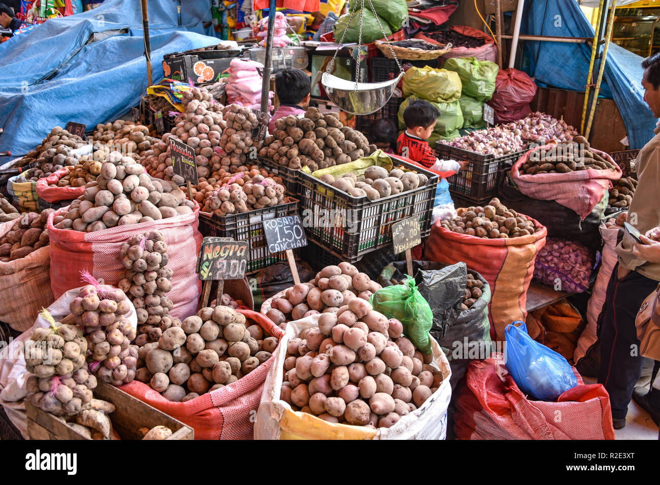 Potato market peru hi-res stock photography and images - Alamy