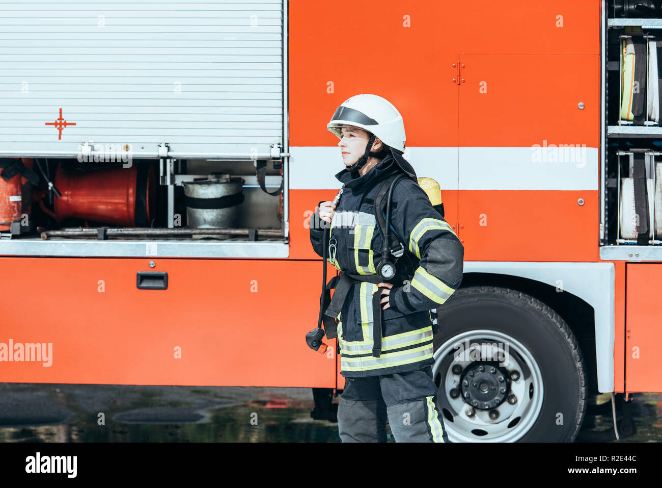 Female firefighter hi-res stock photography and images - Alamy
