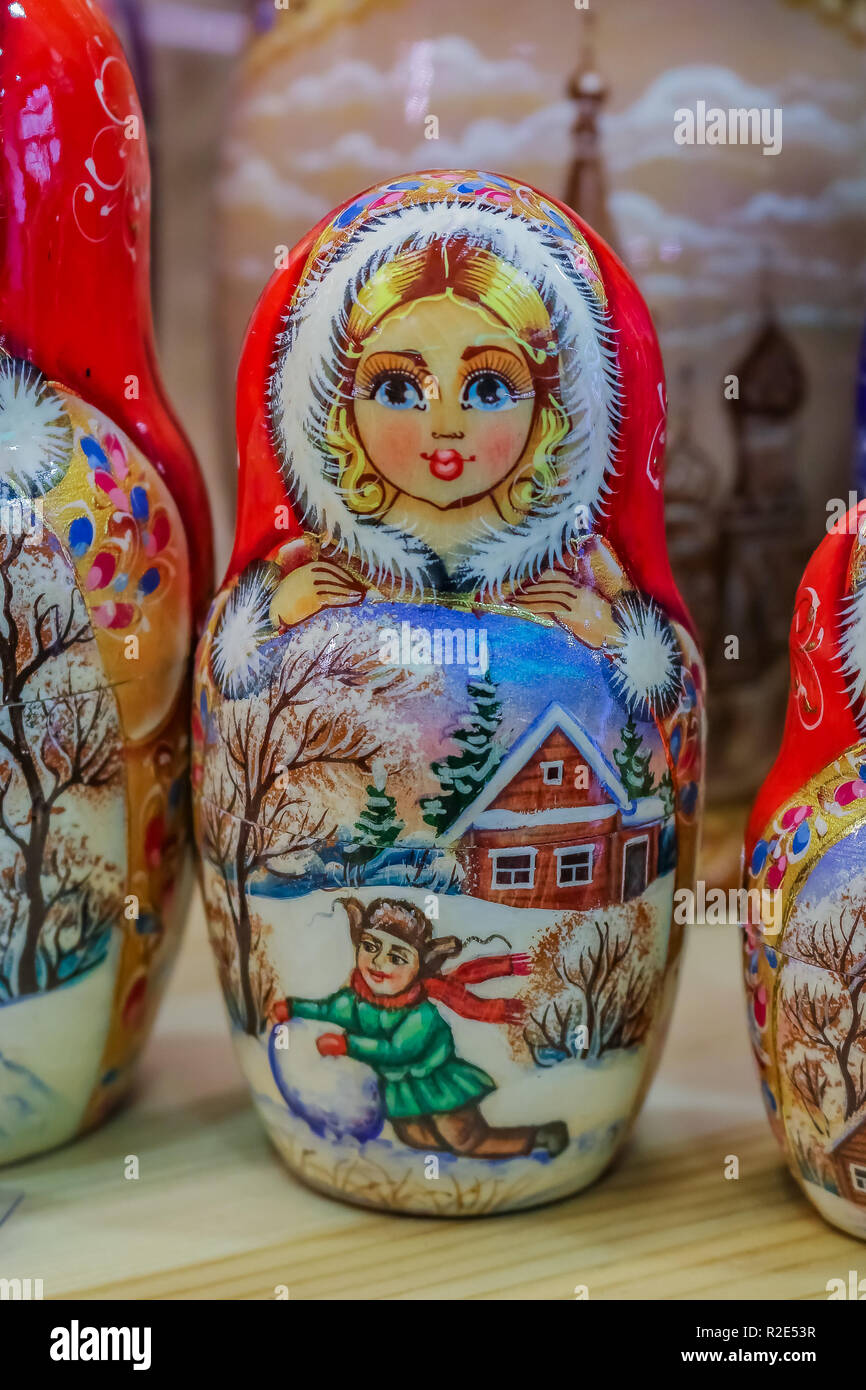 Russian nesting dolls display hi-res stock photography and images - Alamy