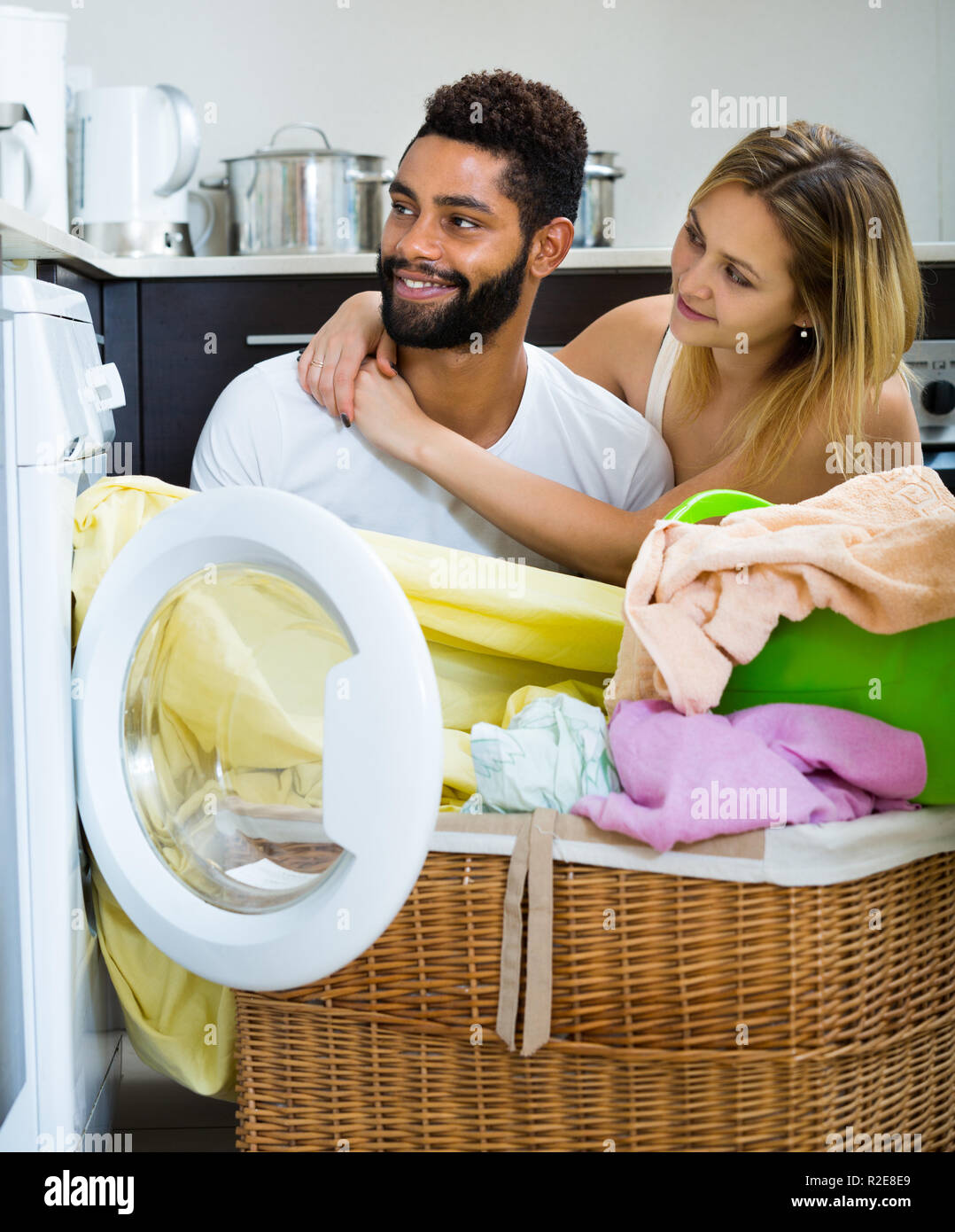 Man unloading washing machine hi-res stock photography and images - Alamy