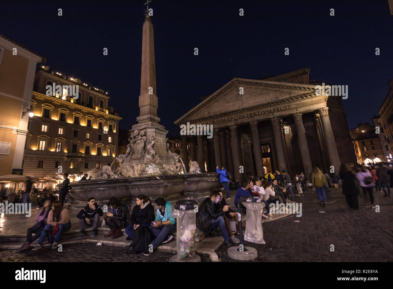 Roma trash bins hi-res stock photography and images - Alamy