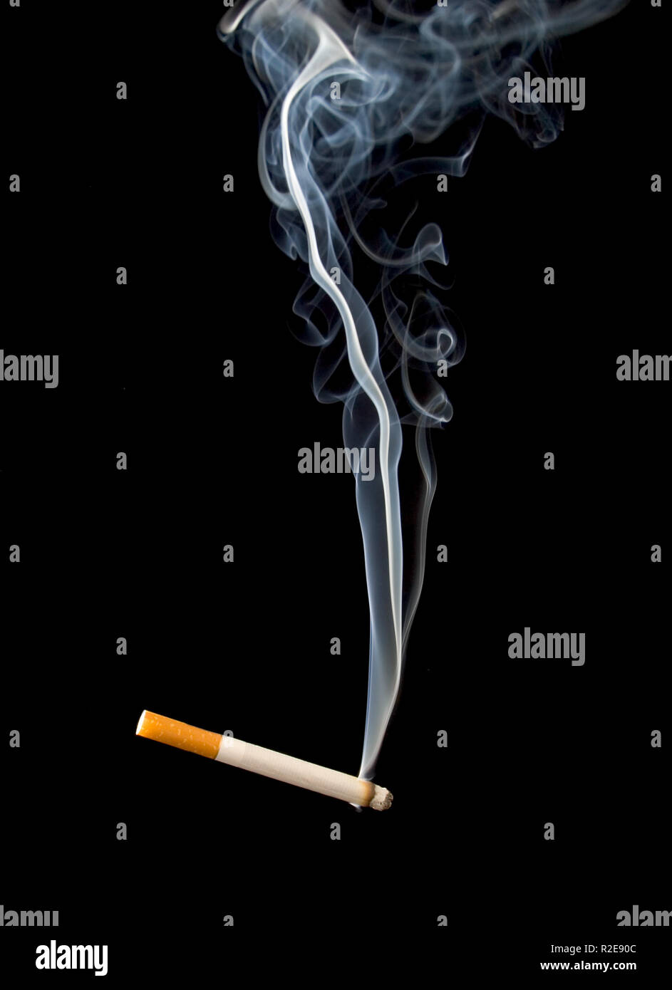 Zigarette Cigarette High Resolution Stock Photography and Images - Alamy