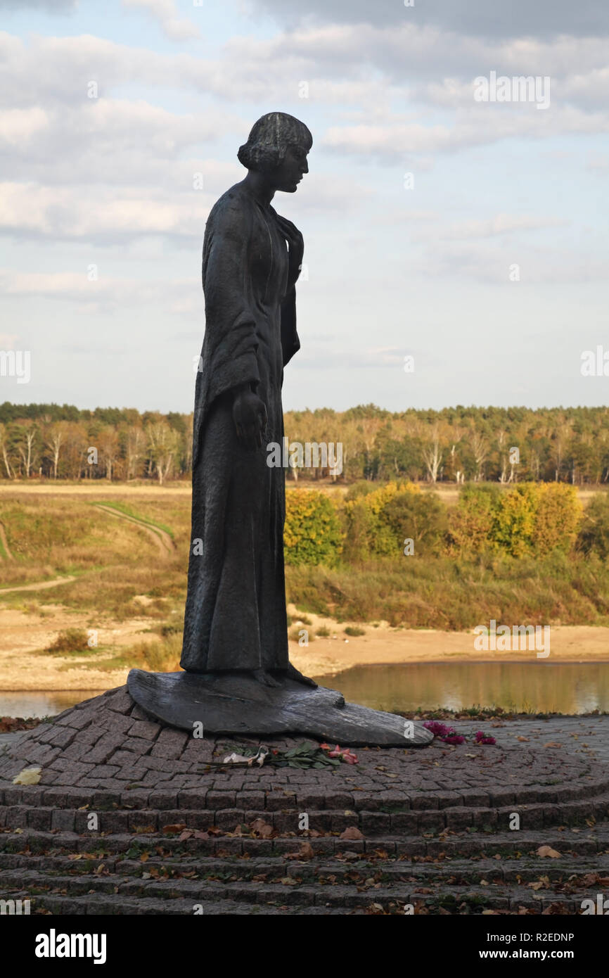 Monument to Marina Tsvetaeva in Tarusa. Russia Stock Photo - Alamy