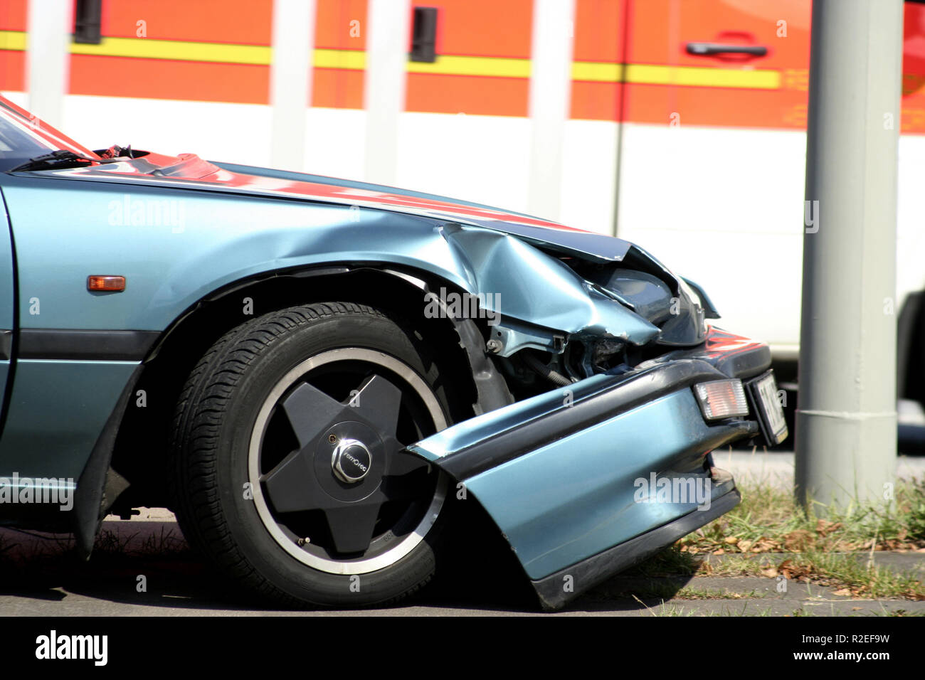 Crashtest hi-res stock photography and images - Alamy