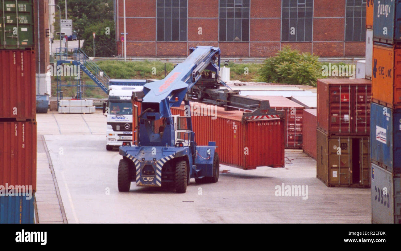 wheel crane container loading Stock Photo - Alamy