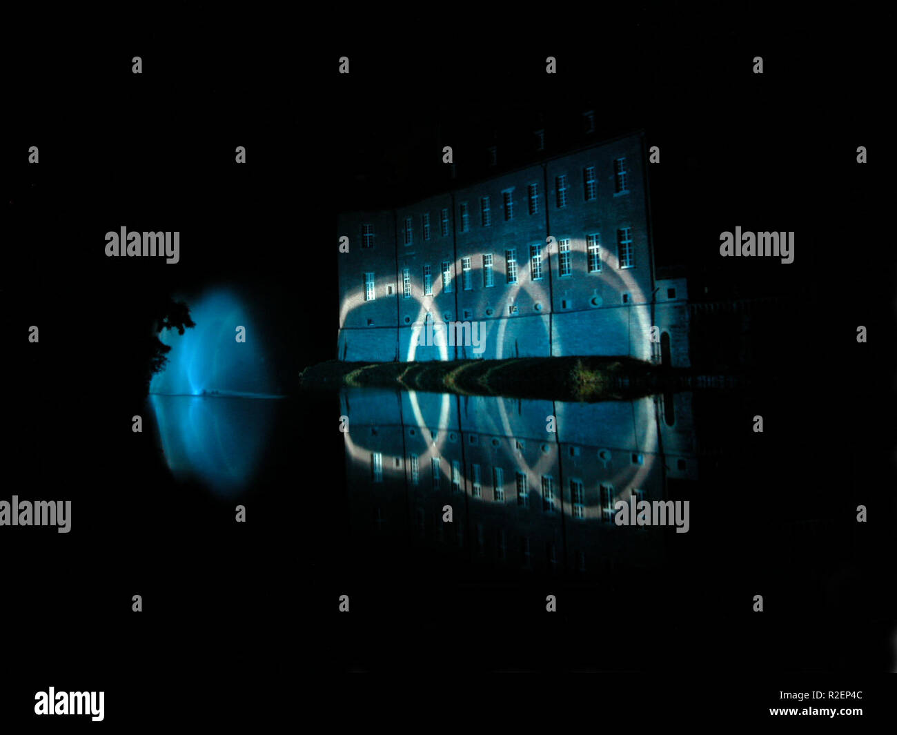 Locksmith night hi-res stock photography and images - Alamy