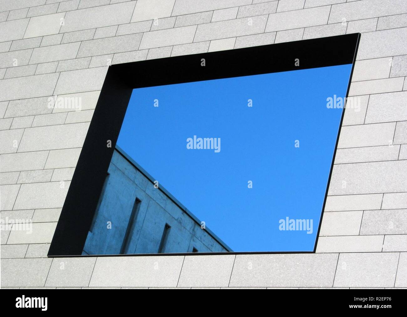 Diamond pane window hi-res stock photography and images - Alamy