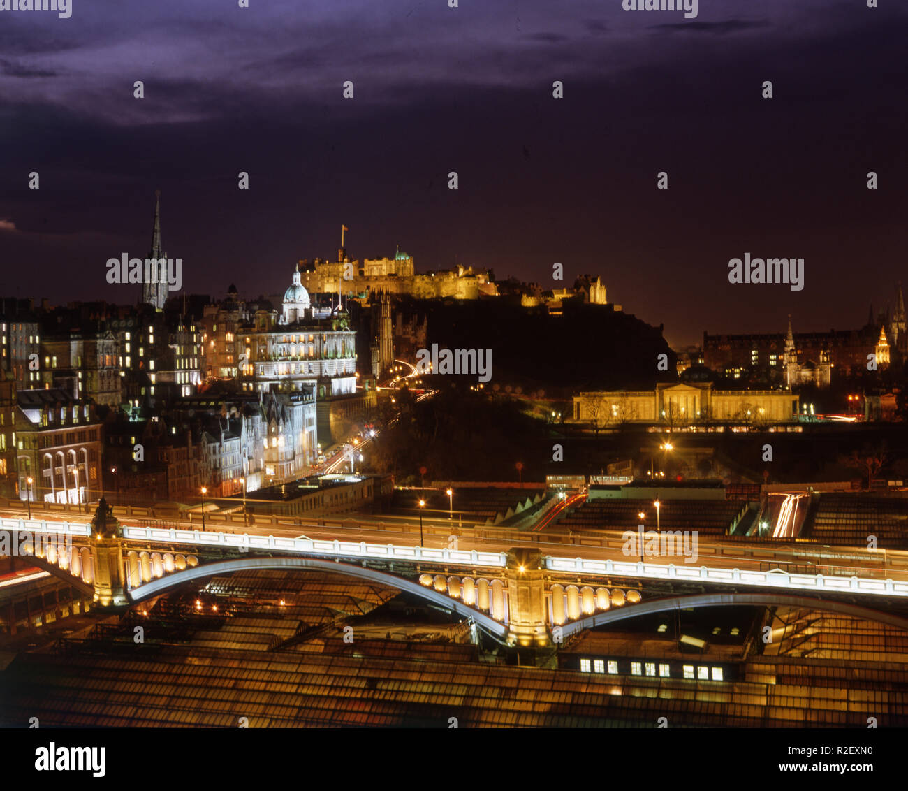Edinburgh skyline at dusk Stock Photo - Alamy