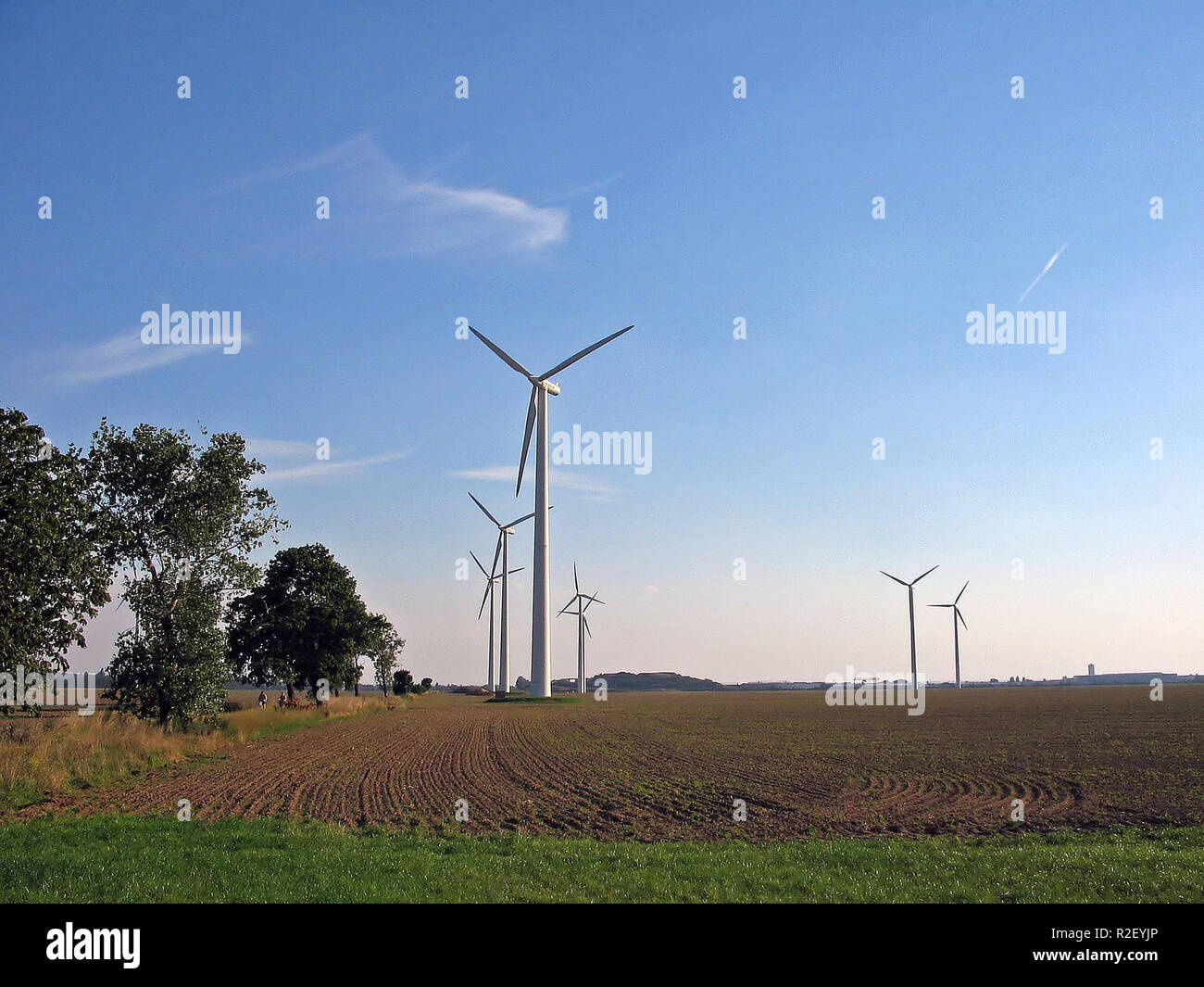 Windparks hi-res stock photography and images - Alamy