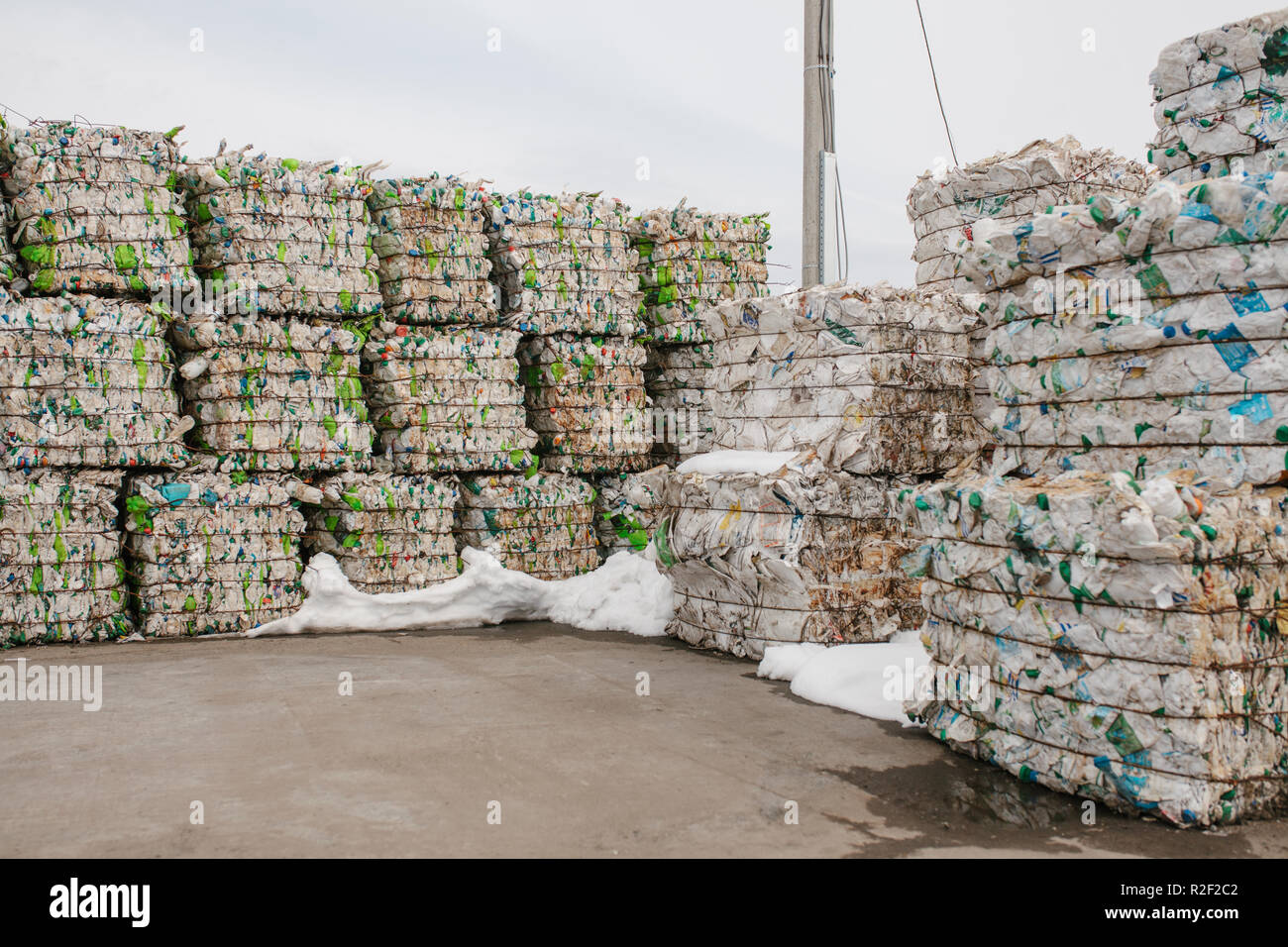 Waste recycling warehouse hi-res stock photography and images - Alamy