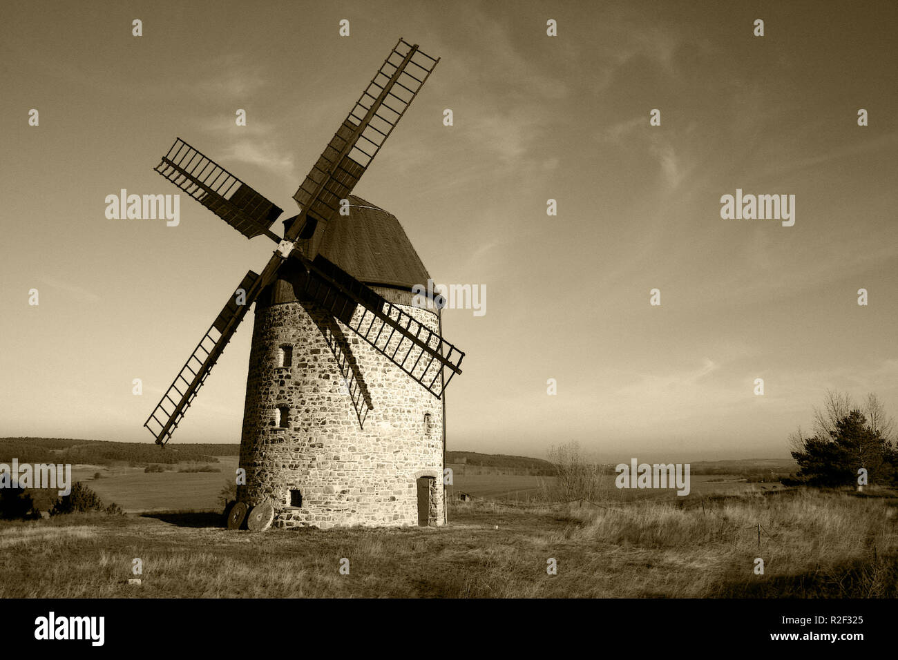 Pigment mill hi-res stock photography and images - Alamy