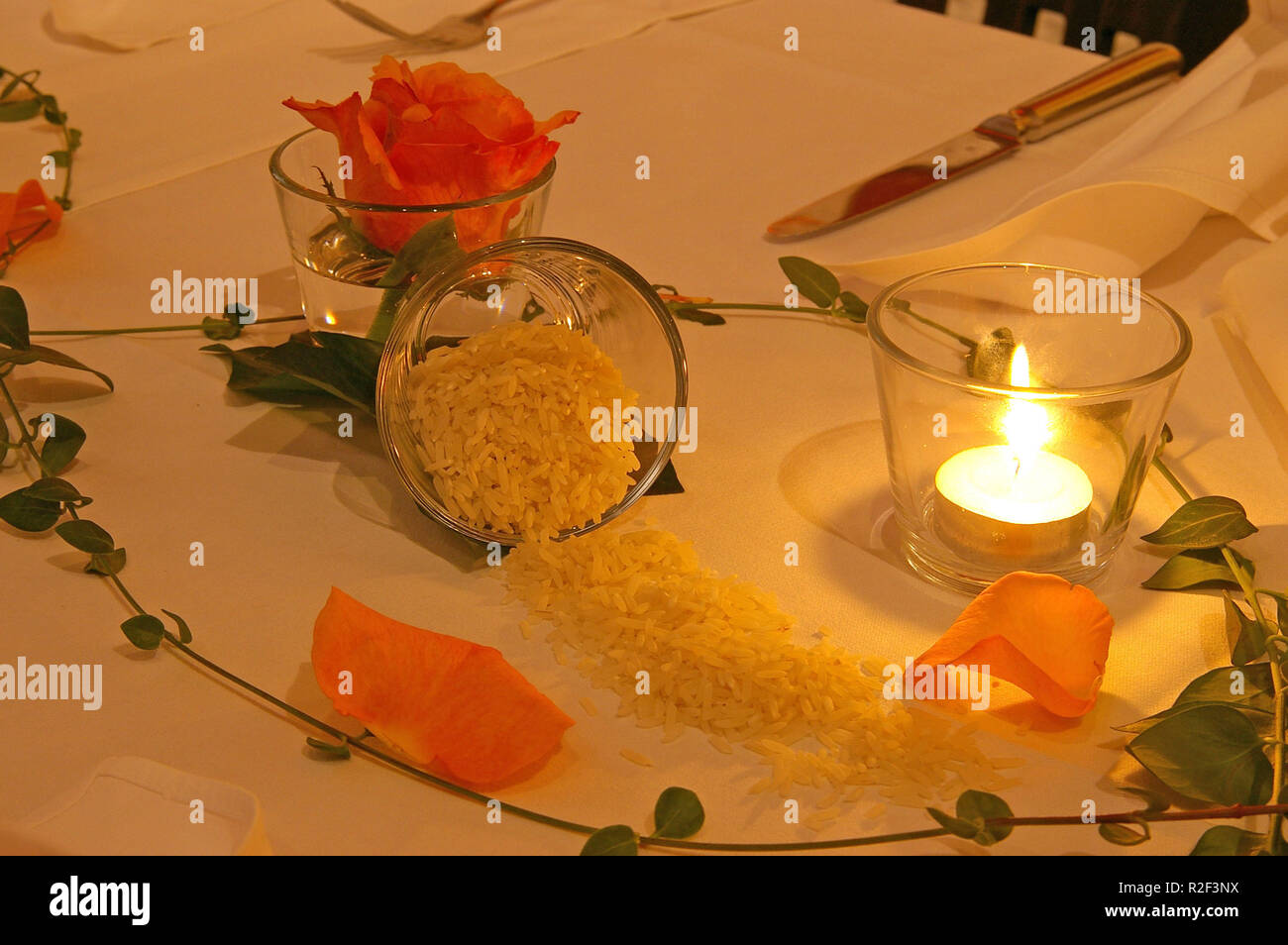 Marriage rice hi-res stock photography and images - Alamy