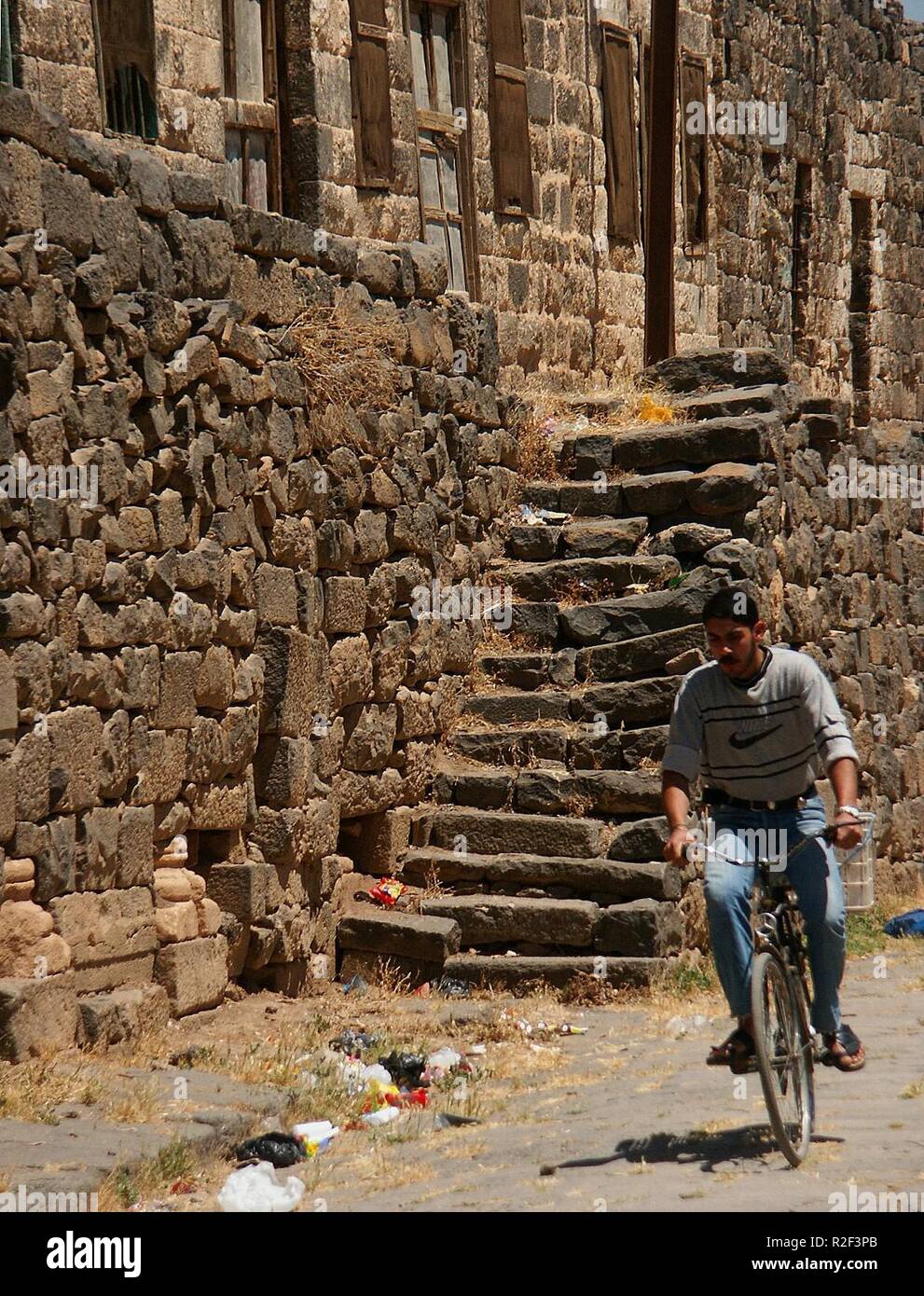 life in ruins 5 Stock Photo - Alamy
