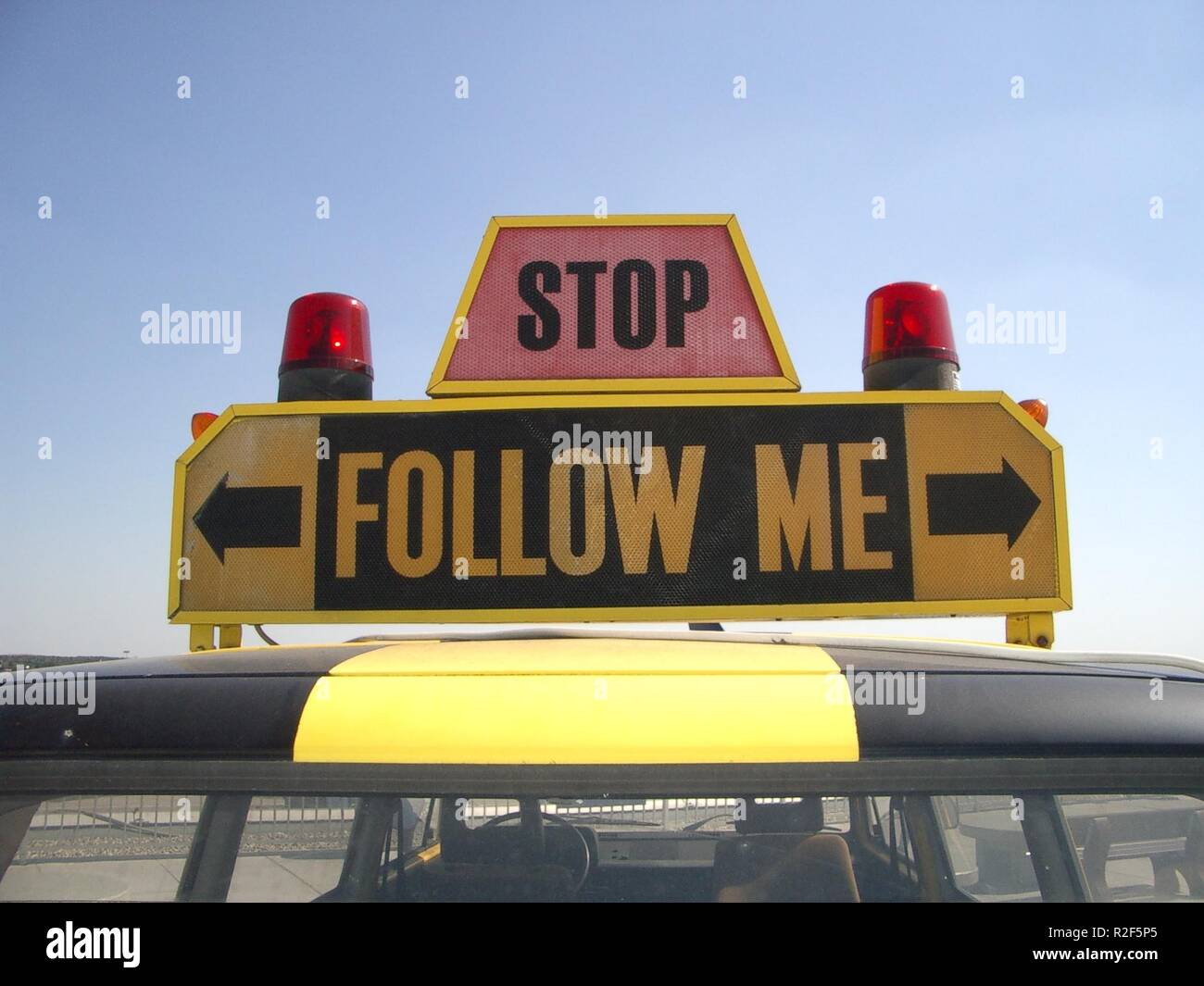 Follow instruction hi-res stock photography and images - Alamy