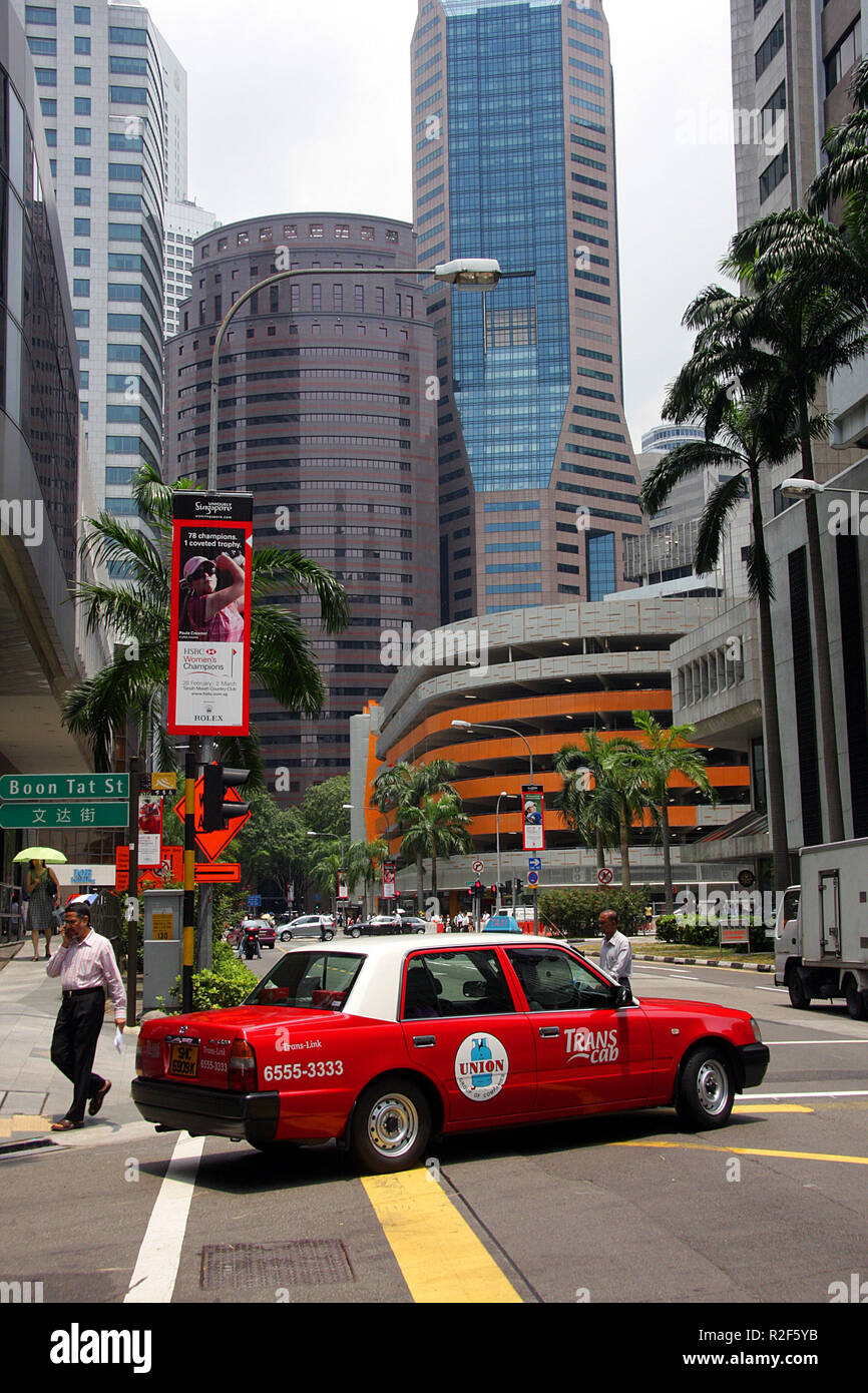Singapore city downtown taxi hi-res stock photography and images - Alamy