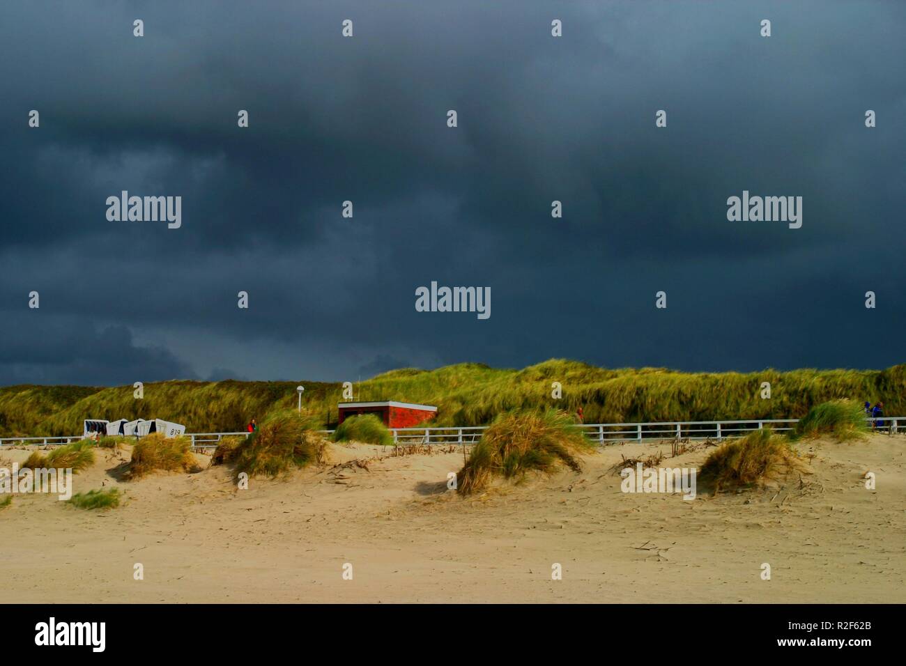 Ocean thunder surf boat hi-res stock photography and images - Alamy