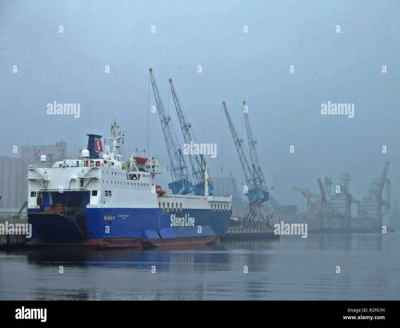 Rotterdam to hull ferry hi-res stock photography and images - Alamy