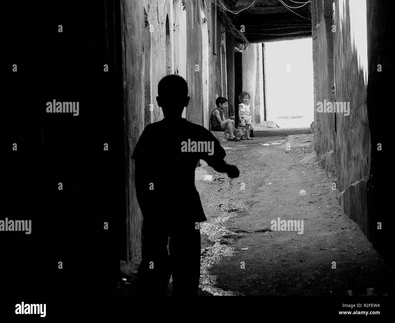 Shadow shadows child Black and White Stock Photos & Images - Alamy
