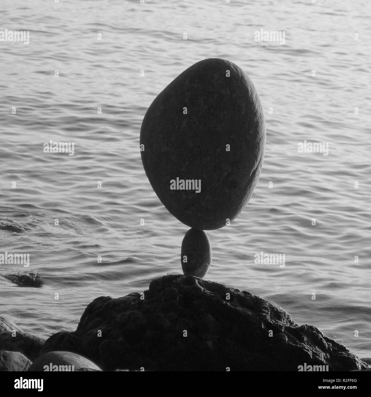 balancing act (1 Stock Photo - Alamy