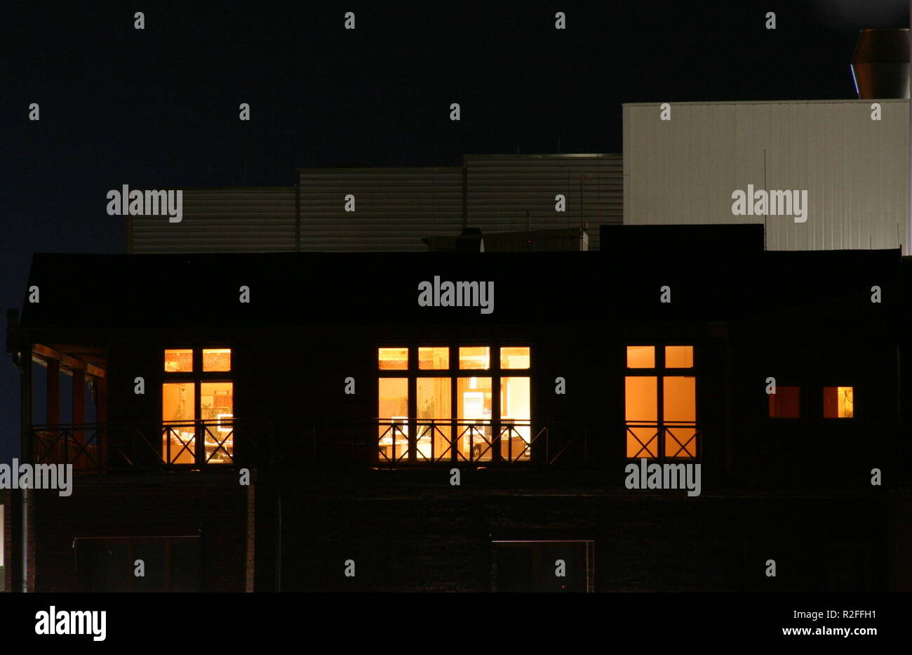 Night shift factory hi-res stock photography and images - Alamy