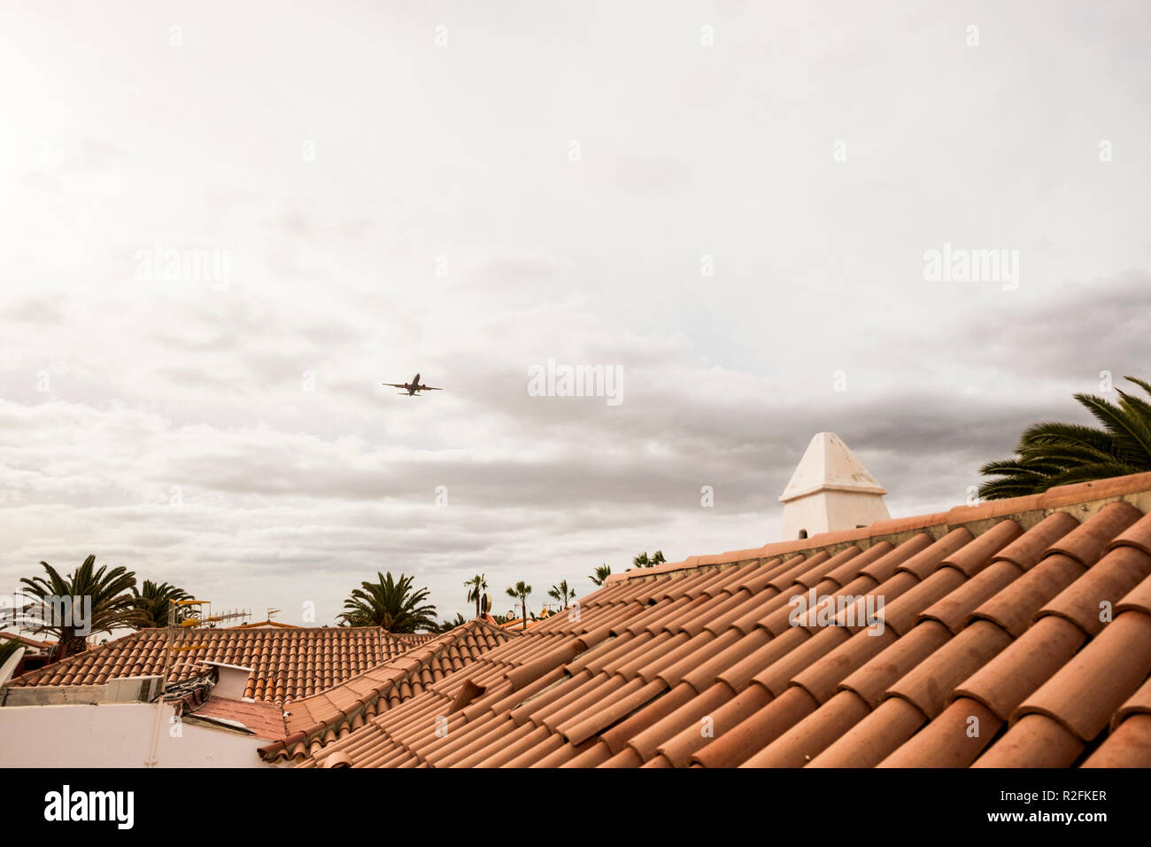 Plane roof hi-res stock photography and images - Alamy