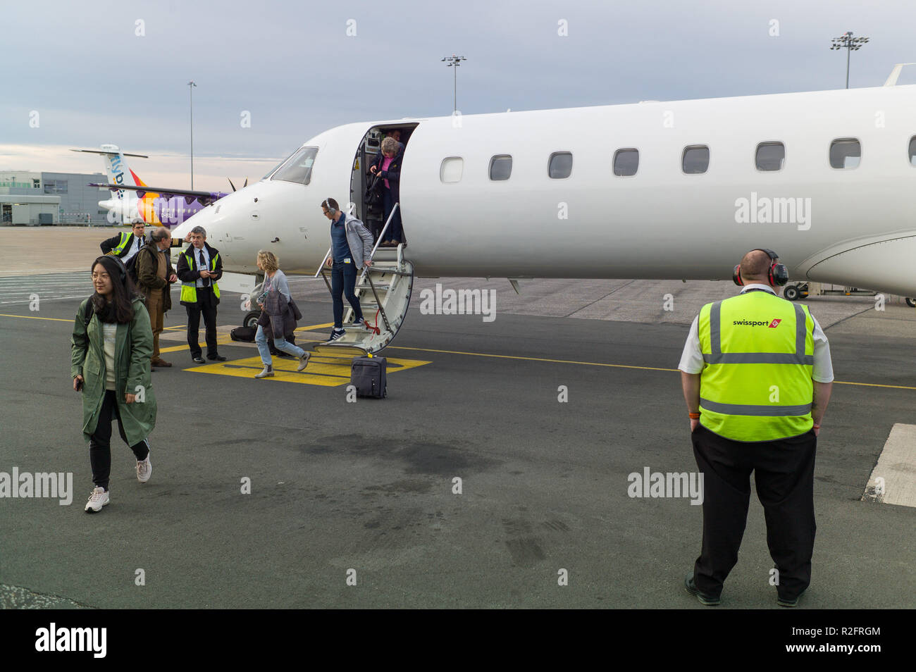 Plane Disembarking High Resolution Stock Photography and Images - Alamy