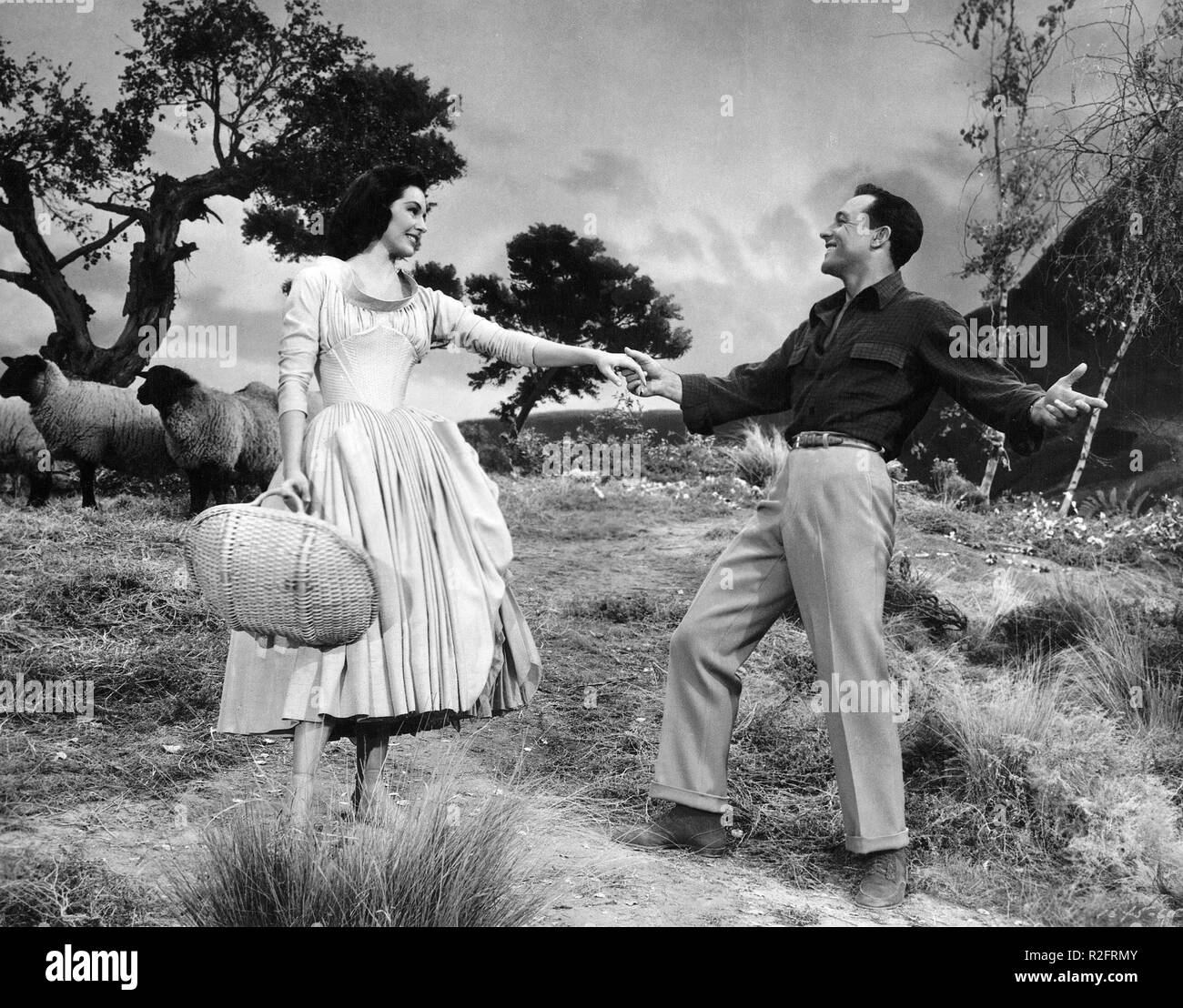 Cyd charisse brigadoon 1954 hi-res stock photography and images - Alamy
