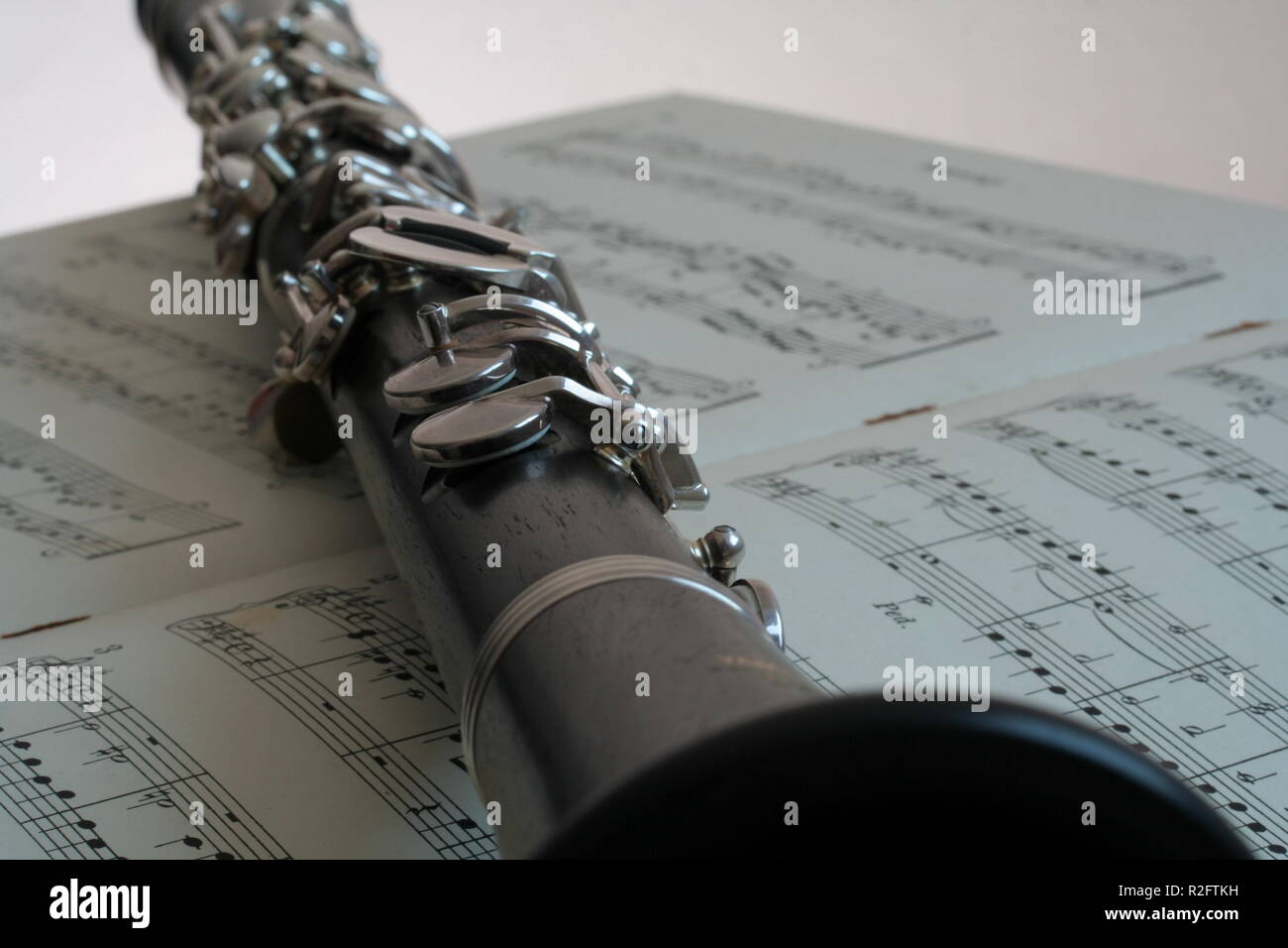 Baroque music sheet hi-res stock photography and images - Alamy