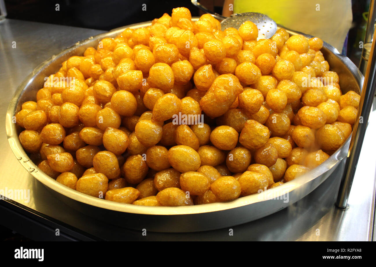 Lokma sweet plate hi-res stock photography and images - Alamy