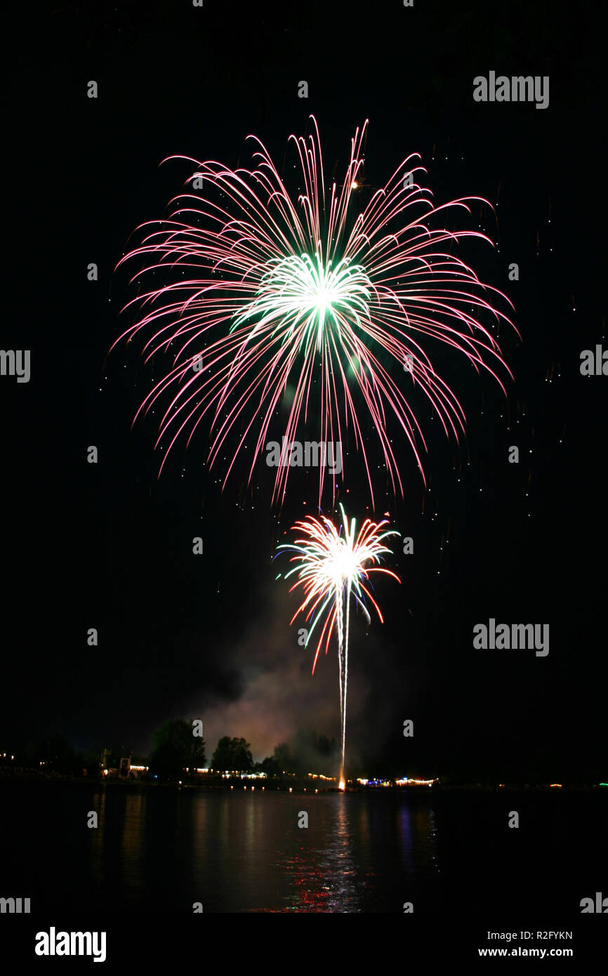 Leuchtraketen hi-res stock photography and images - Alamy