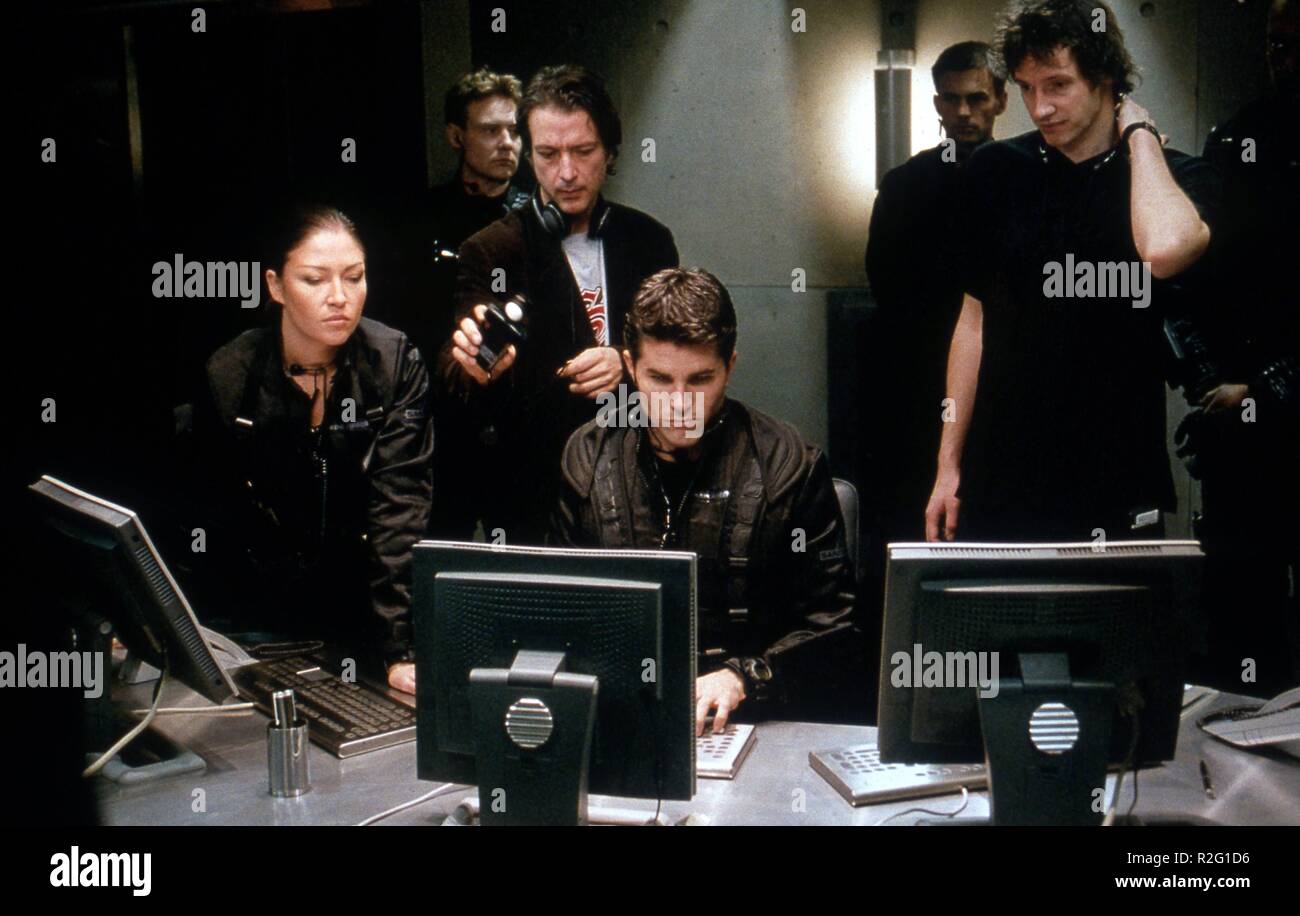 Resident Evil Year : 2002 USA Director : Paul Anderson David Johnson ...