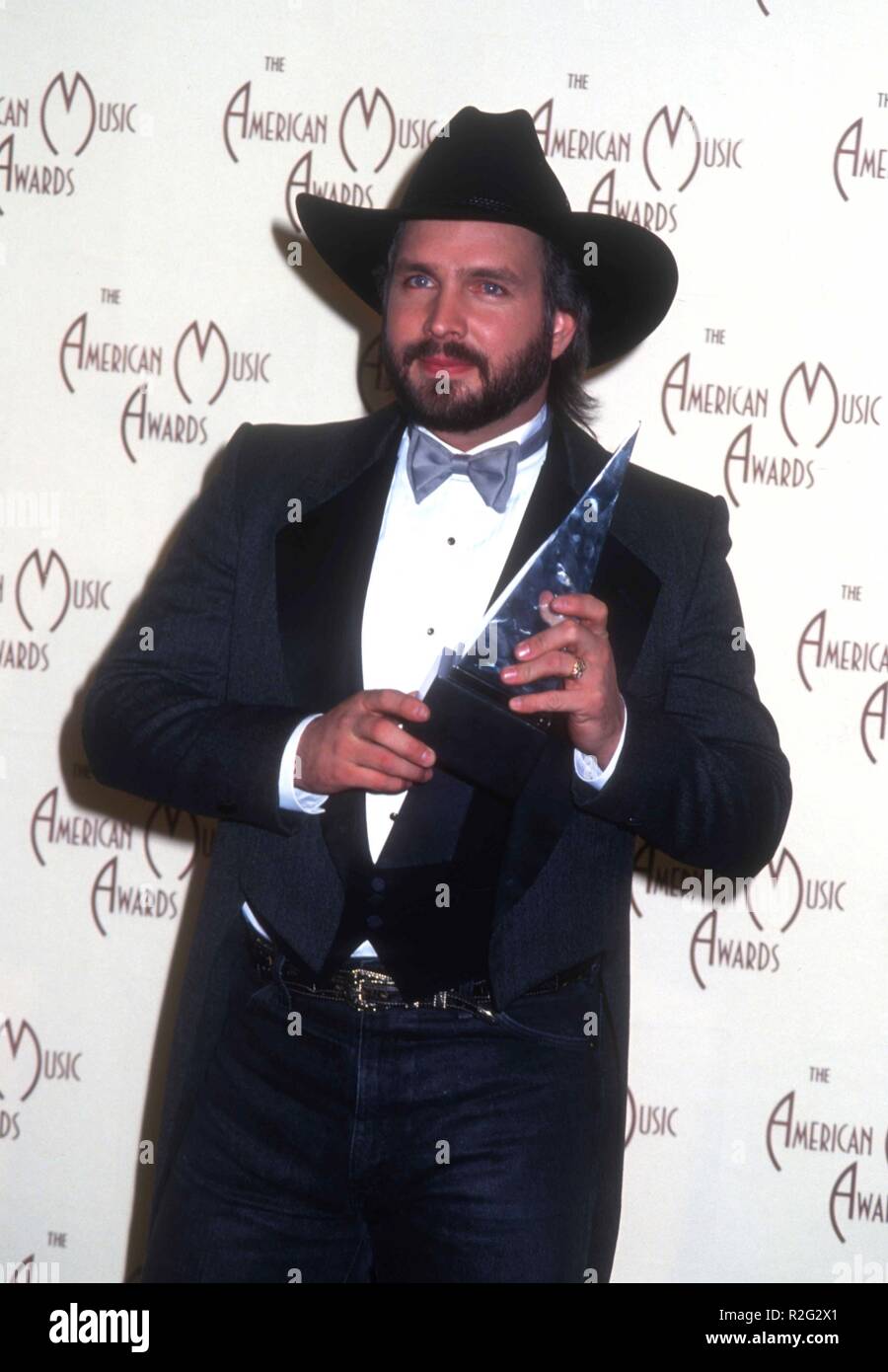 LOS ANGELES, CA - JANUARY 25: Singer Garth Brooks attends the 20th ...