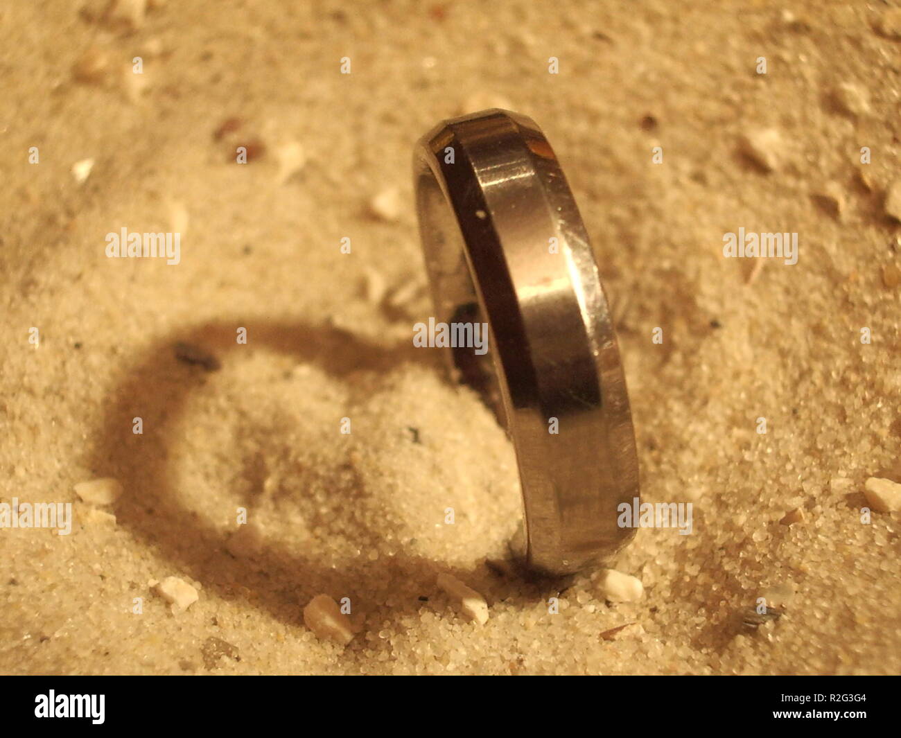 ring in sand 2 Stock Photo - Alamy