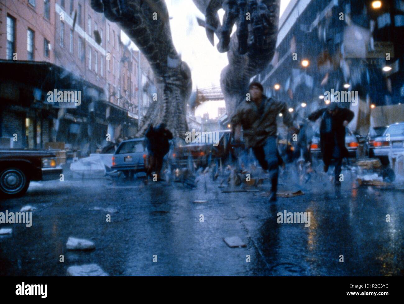 Godzilla 1998 hi-res stock photography and images - Alamy