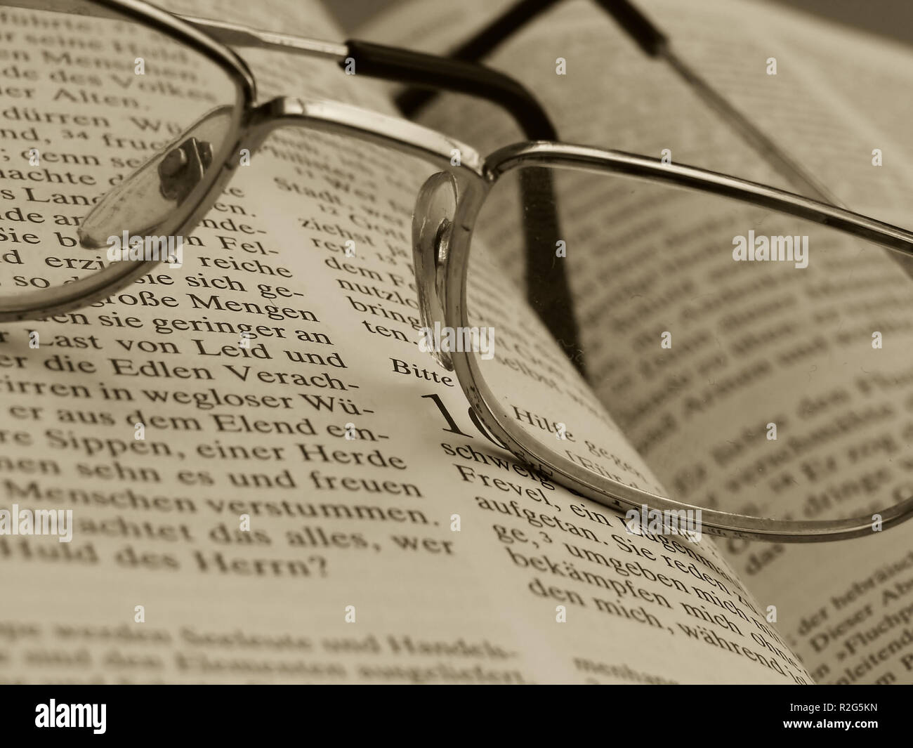 Poem read hi-res stock photography and images - Alamy