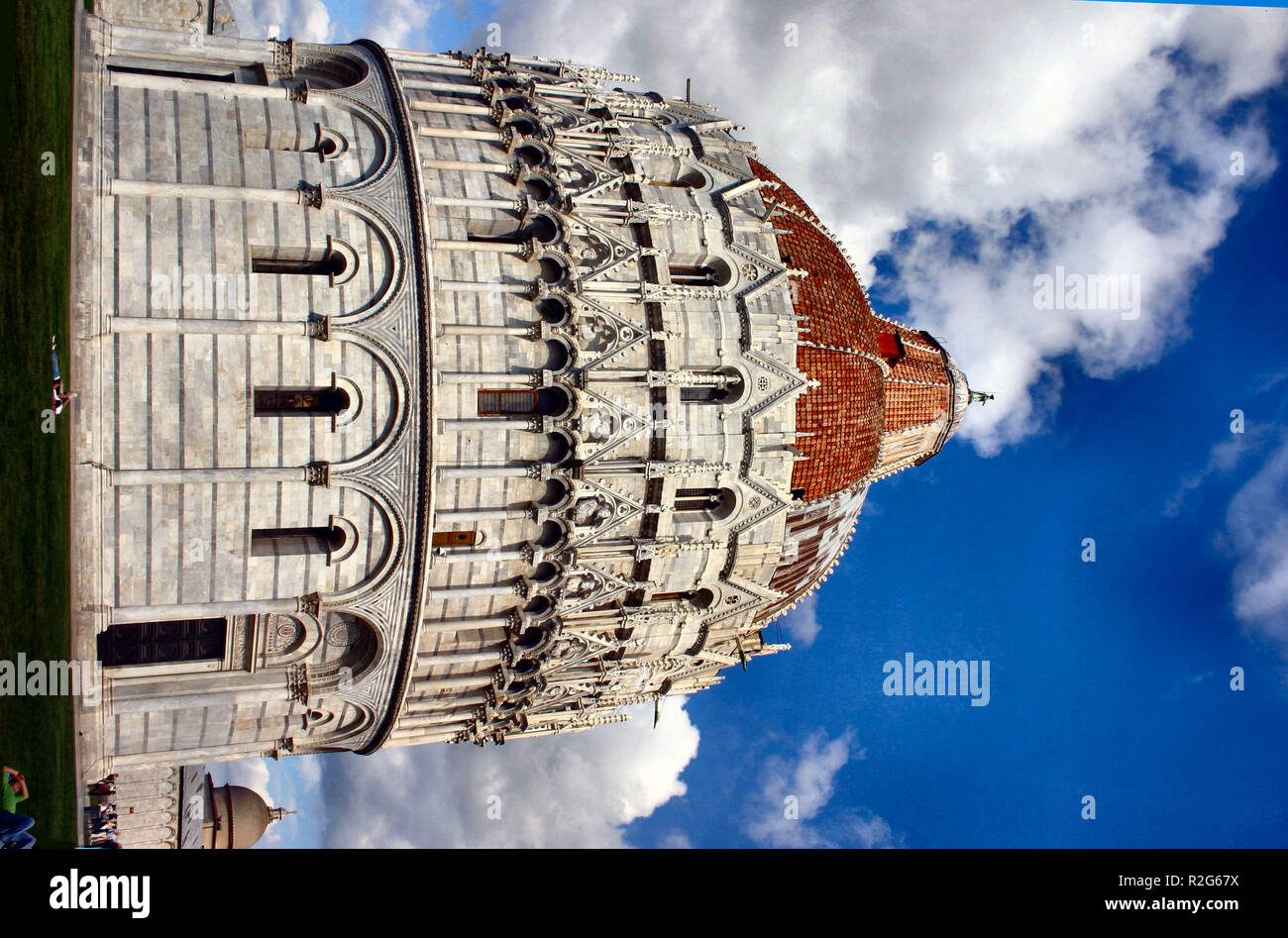 Dome acoustics hi-res stock photography and images - Alamy