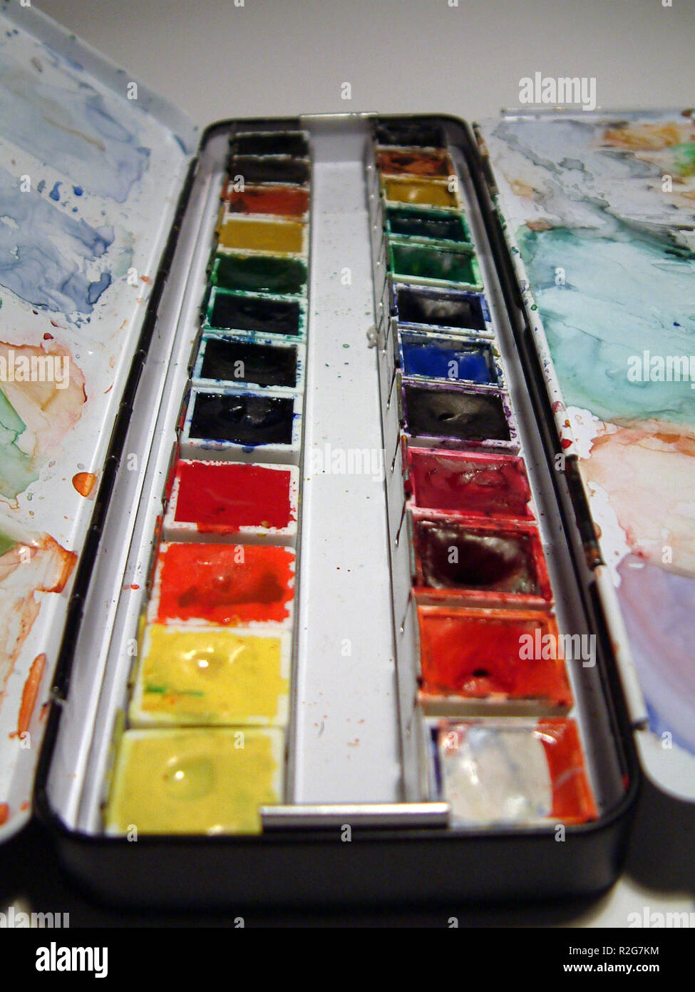 Colour box colours box coffers hi-res stock photography and images - Alamy