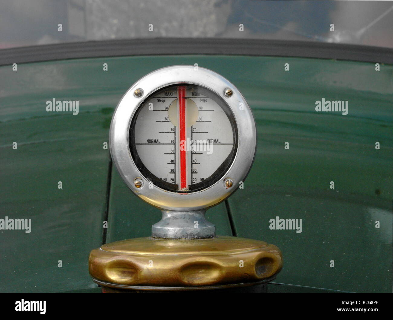 Maximum minimum thermometer hi-res stock photography and images - Alamy