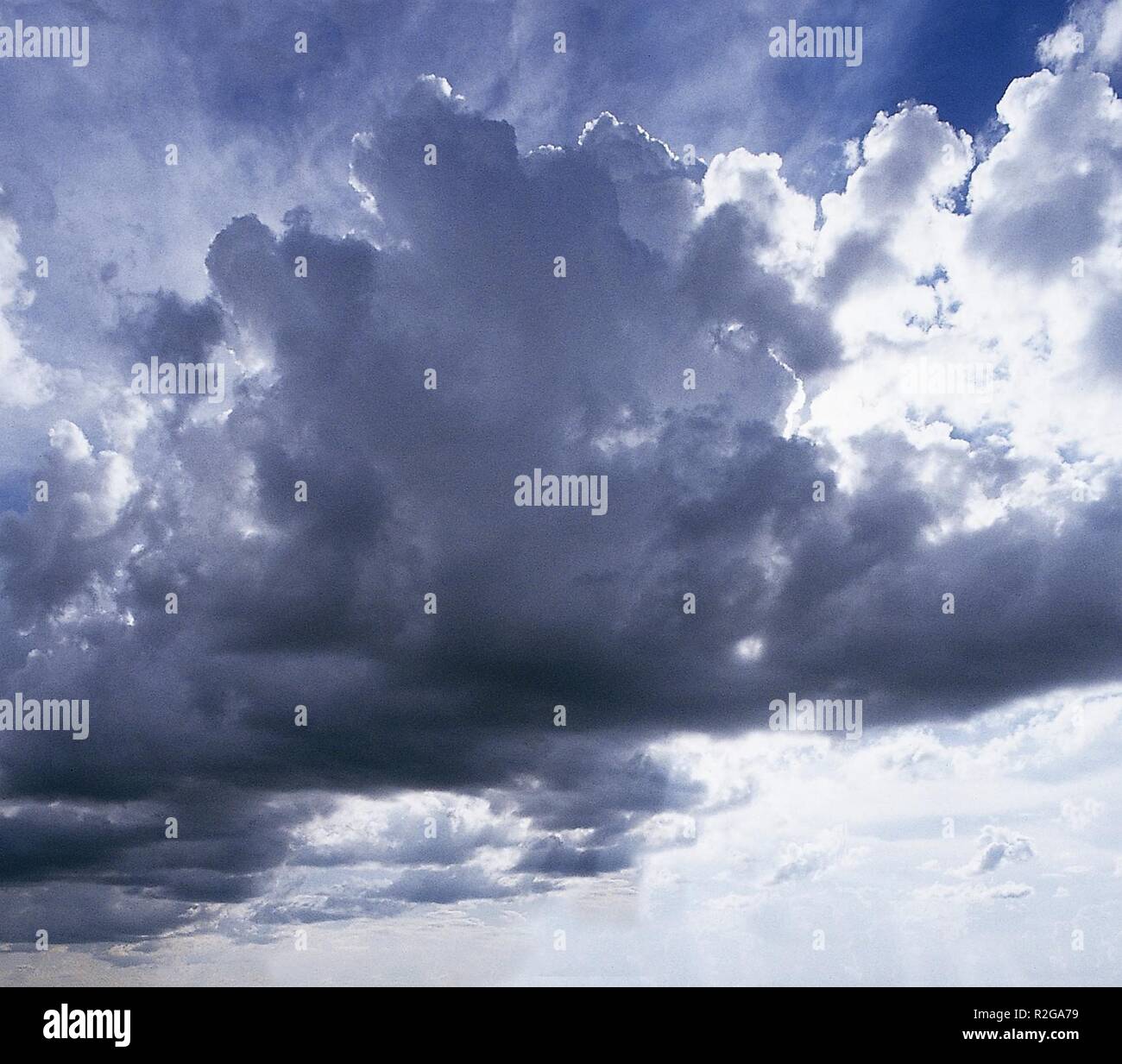Wite clouds hi-res stock photography and images - Alamy