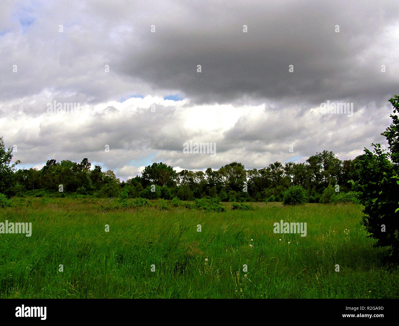 Dunkle wind hi-res stock photography and images - Alamy