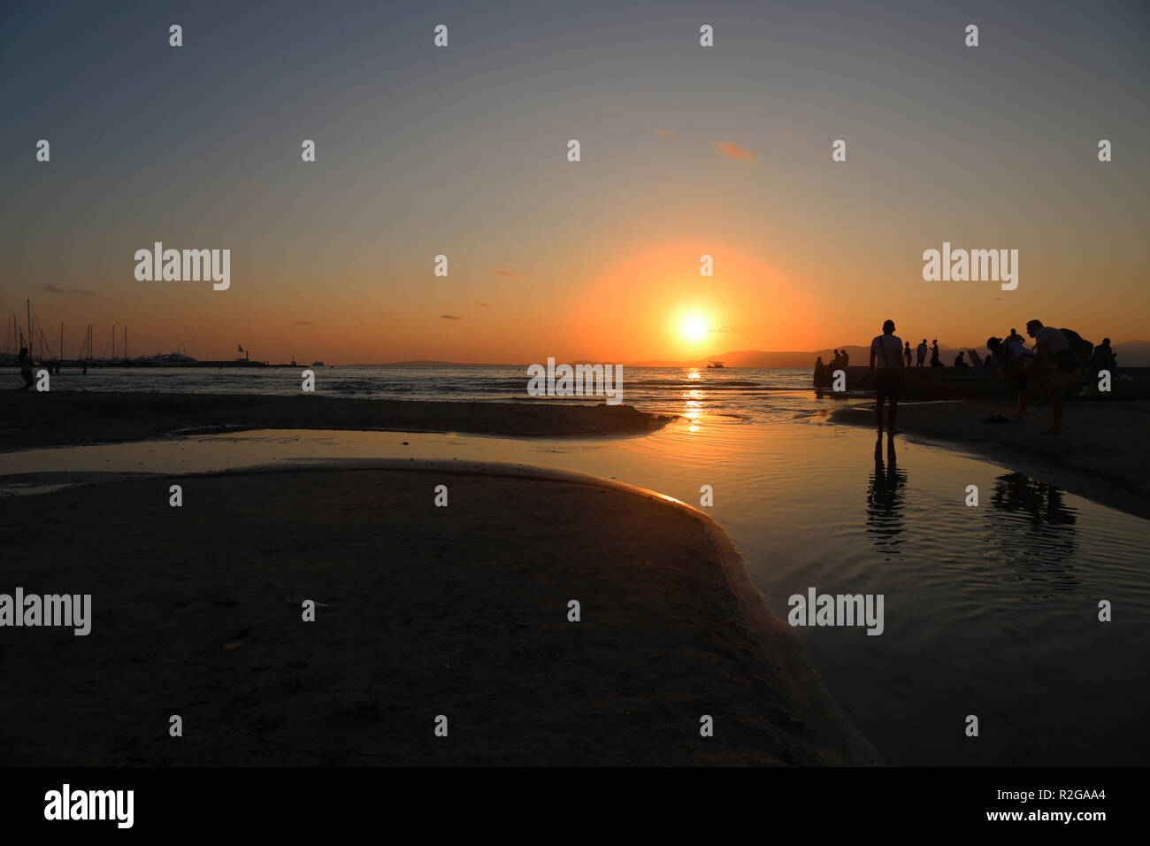 Photography alone sunset hi-res stock photography and images - Alamy