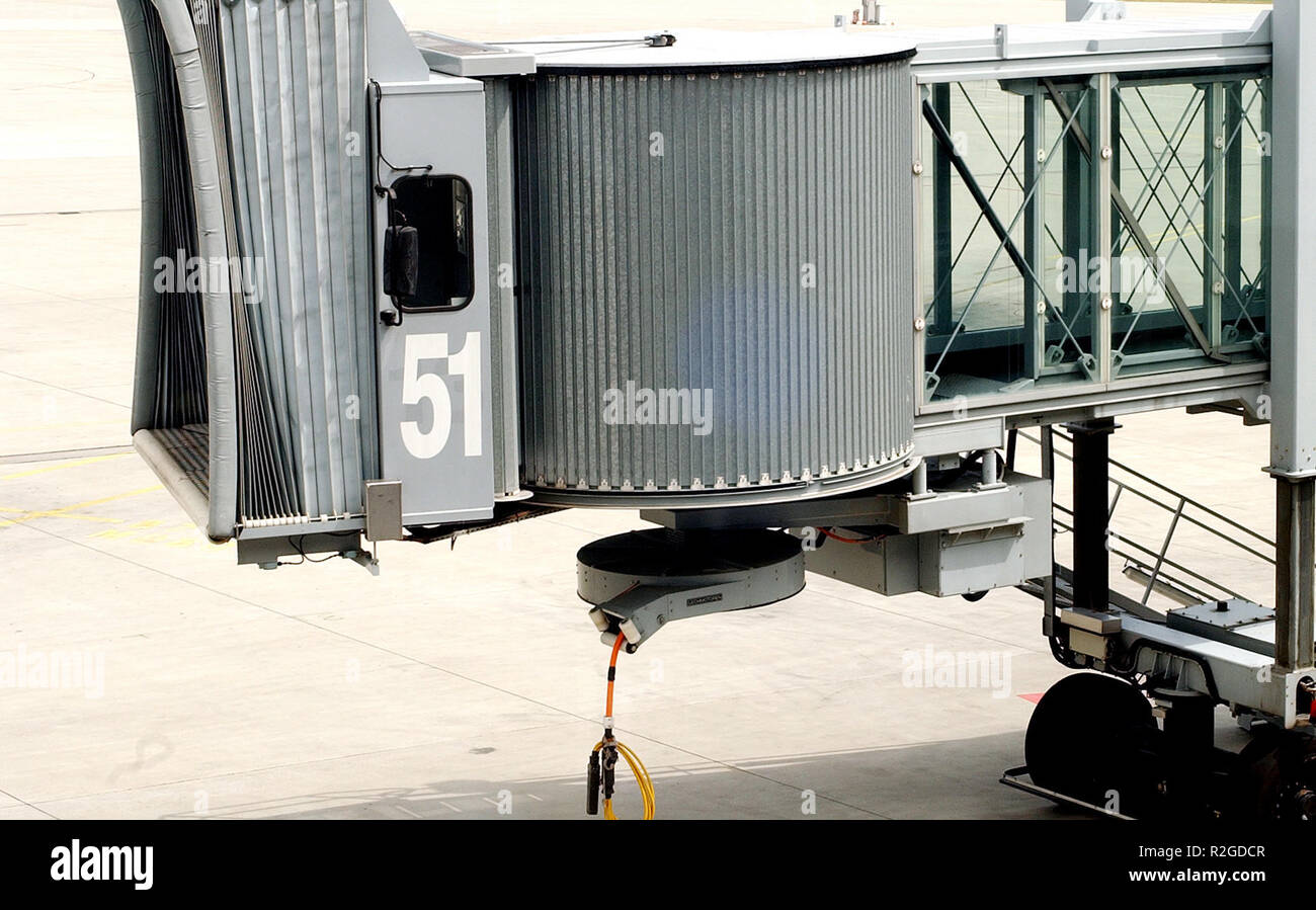 Gangway airport airfield airplane hi-res stock photography and images ...