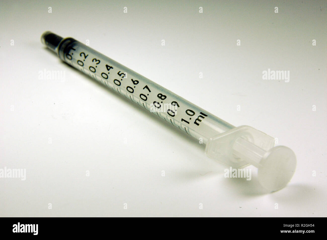1 ml syringe hi-res stock photography and images - Alamy