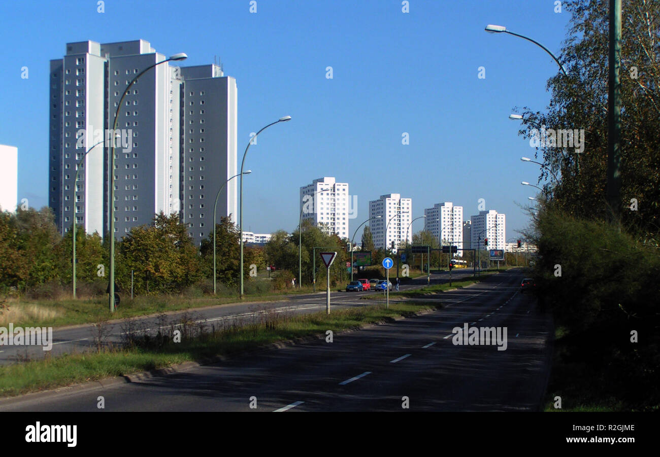 Berlin Marzahn Plattenbau High Resolution Stock Photography and Images ...