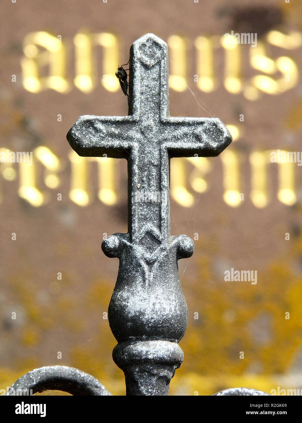 Finial cross hi-res stock photography and images - Alamy