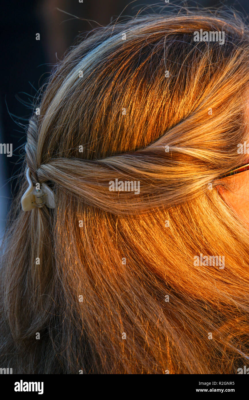 Beautiful woman from behind hi-res stock photography and images - Alamy