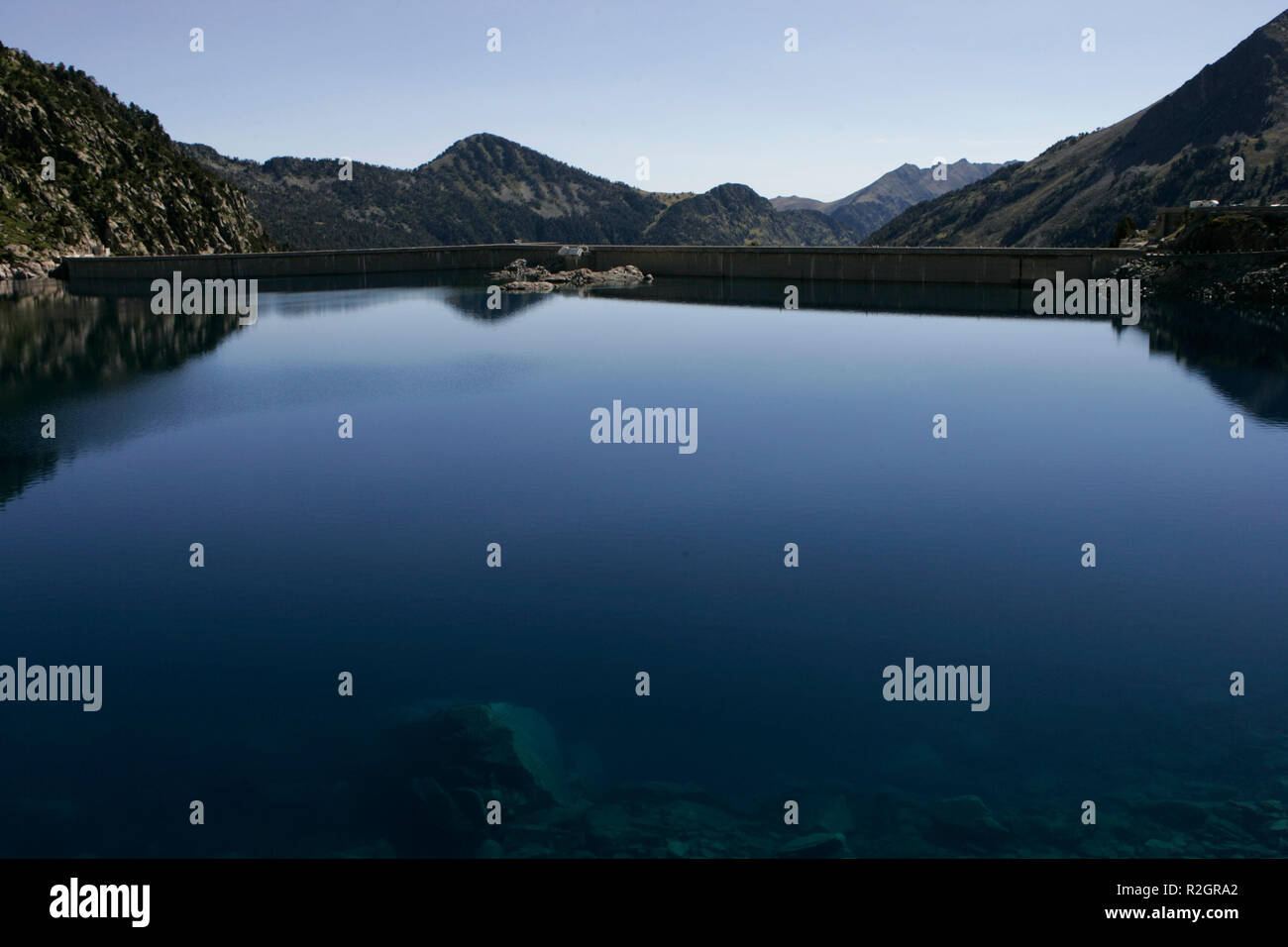 mountain lake in the pyrenees Stock Photo - Alamy